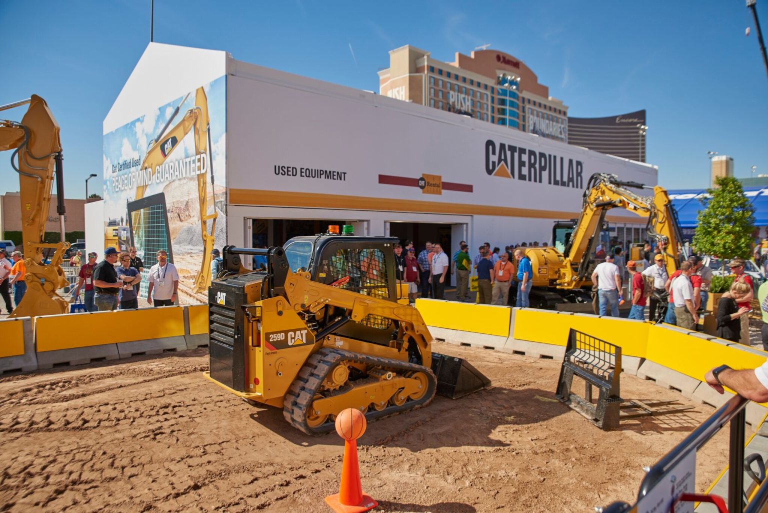 Built to Wow: Caterpillar at CONEXPO-CON | MC².com